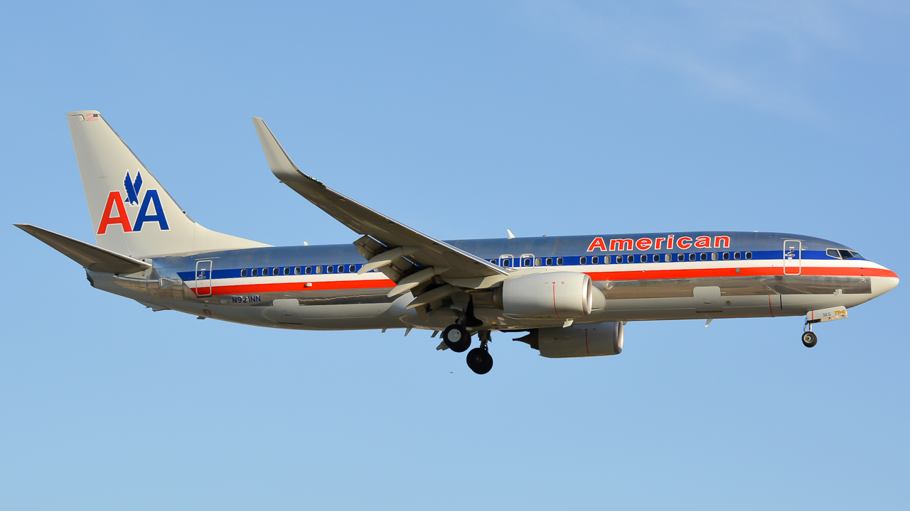 Fumes at 23,000 Feet: American Airlines Jet Makes Emergency Return to JFK