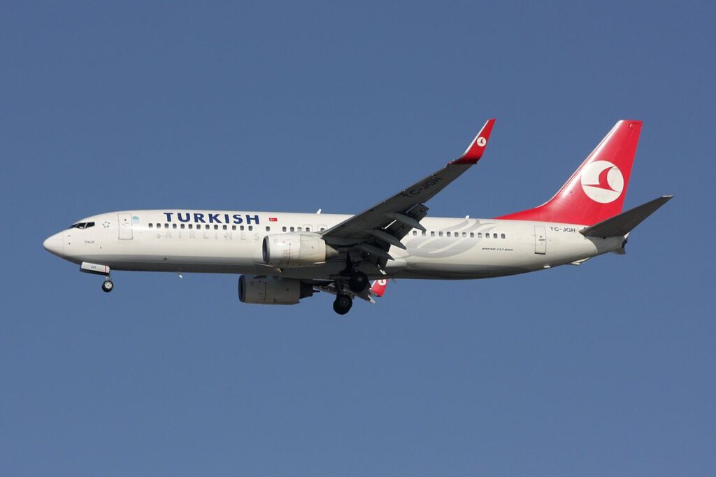 High-Speed Emergency Landing After Flap Warning Diverts Turkish ...